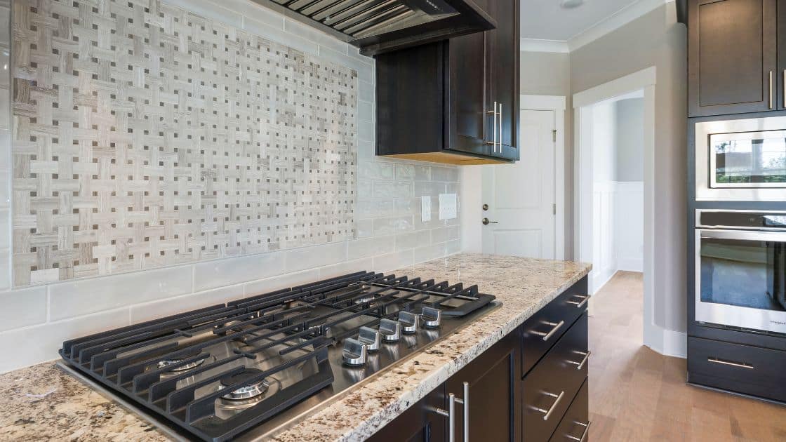 ORLANDO GRANITE EDGING MAKES BEAUTIFUL COUNTERTOPS
